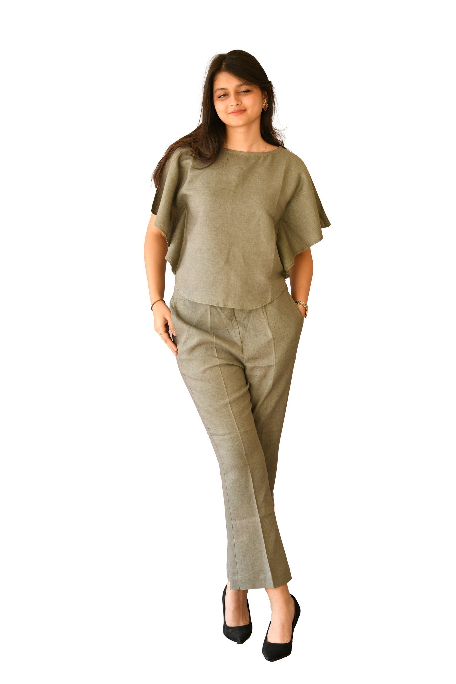 Linen Chic | Instagram, Facebook | Linktree